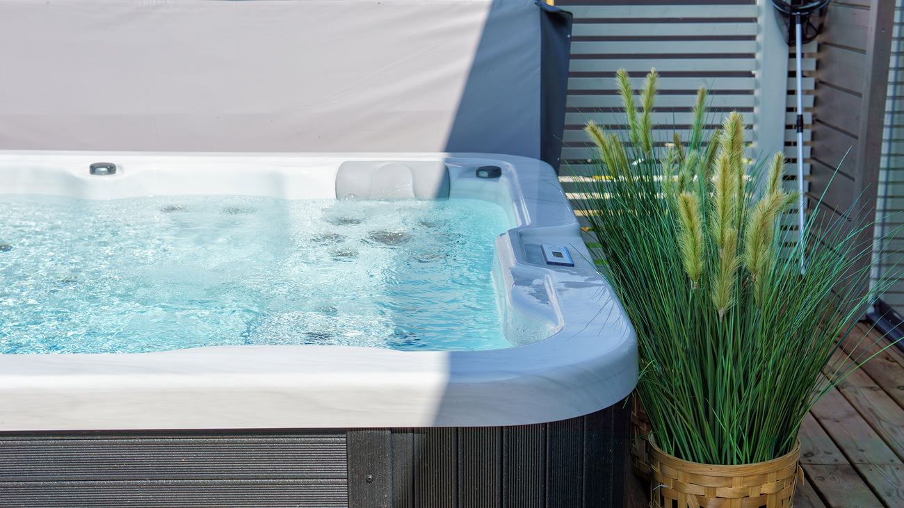 Weekly Hot Tub Maintenance Checklist | The Cover Guy